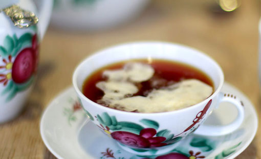 Bünting Tee: Ostfriesische Teezeremonie